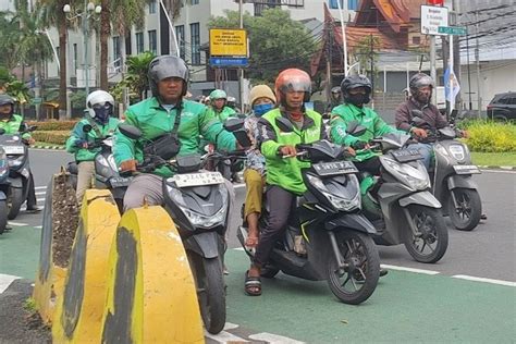 Minta Aplikasi Tepati Janji THR, Ojol: Syaratnya Jangan Dipersulit