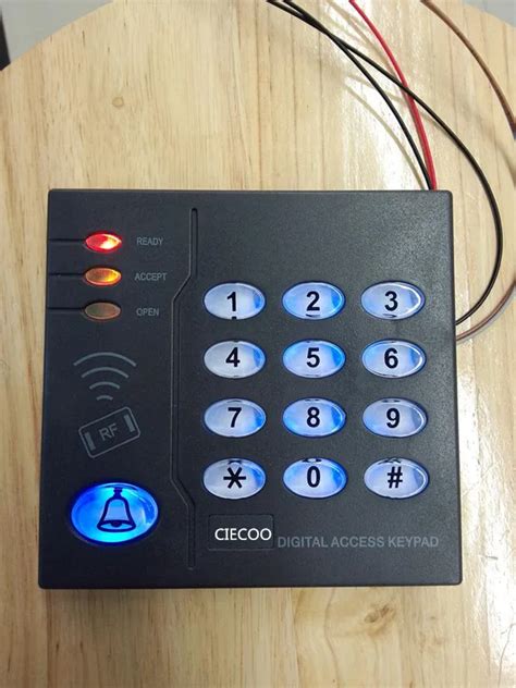 IP Waterproof Outdoor Standalone Access Control Keypad RFID Access Control Noctilucent