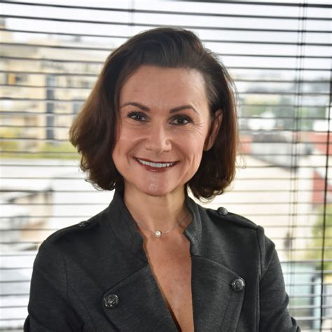 Webinar To Sell Not To Tell