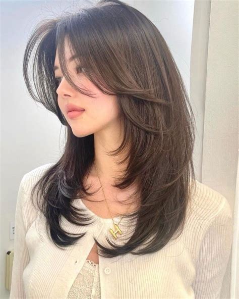 Pin By Nk On B Long Hair Styles Hair Cuts Haircuts Straight Hair