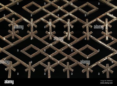 Wooden Lattice Structure Of Traditional Chinese Houses Stock Photo Alamy