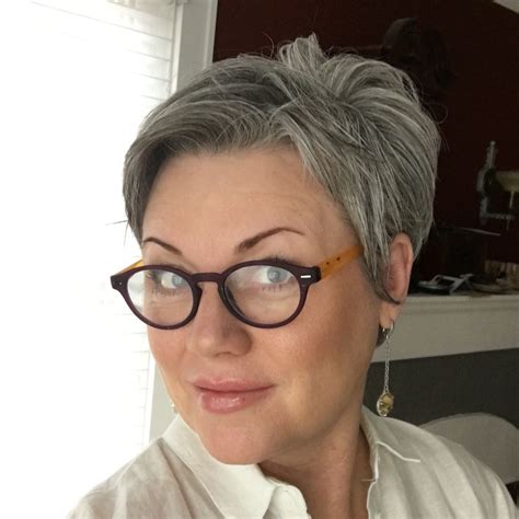 Bestcutsforover40 Shortgreyhair Pixie Lettingitgrow Grey