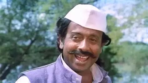 Nilu Phule सख्ख्या आईला धान्य द्यायला निळू फुले यांनी दिला होता नकार काय होते कारण वाचा