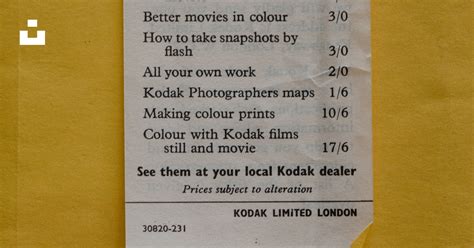 노란색 섬유에 흰색 프린터 용지 사진 Unsplash의 무료 복고풍 이미지