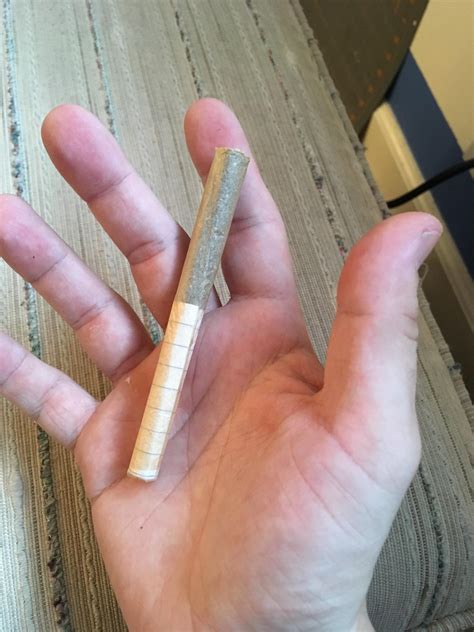 When You Want To Smoke A Solo Spliff But You Only Have King Size