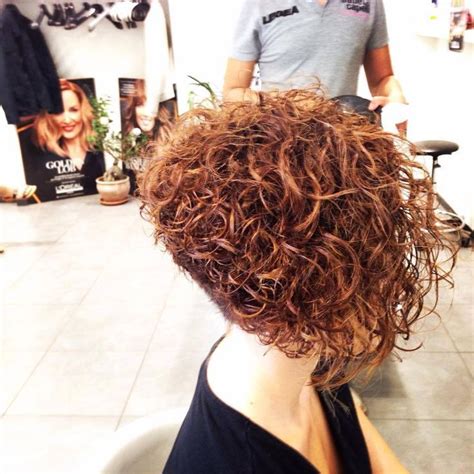 Best 20+ Curly Stacked Bobs ideas on Pinterest | Curly bob haircuts, Short perm and Curly bob ...