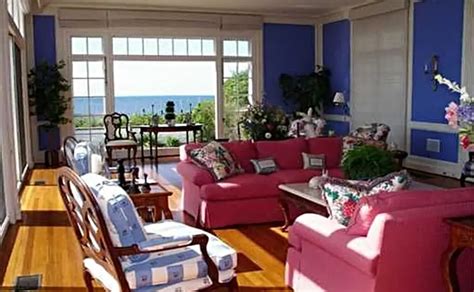 The Rhode Island Home That Taylor Swift Sold For More Than 17m