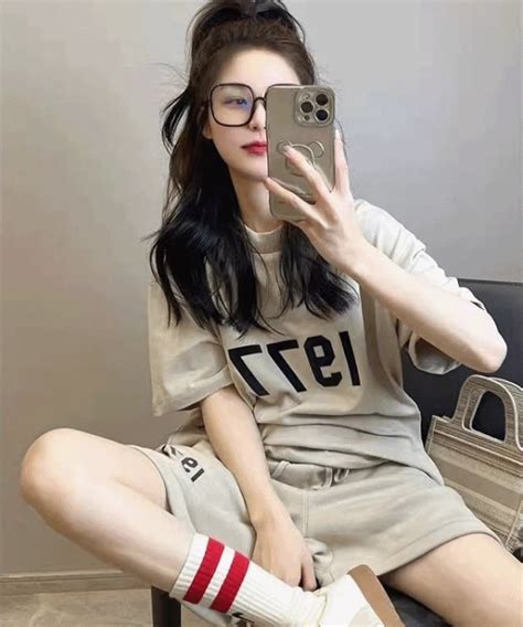 로이핏 Set 트레이닝 세트 투피스 1977 프린트 레터링 반팔 박스티 밴딩 쇼츠 셋업 캐주얼 힙합 힙스터 간지 스트릿 빅사이즈 홈웨어 편안한 가벼운 이지 원마일웨어