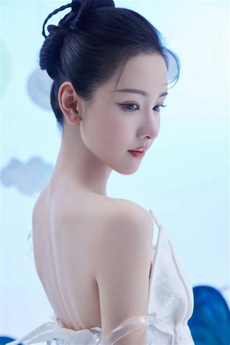 Ghim của abby trên C H I N E S E Con gái Diễn viên Nướng