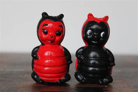 Vintage Ladybug Macrame Beads Set Of 2 Red And Black Retro Grandmacore Crafting Item