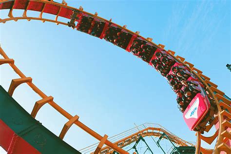 游乐场可以升高转圈的 游乐园高空旋转秋千 游乐场旋转上升 大山谷图库