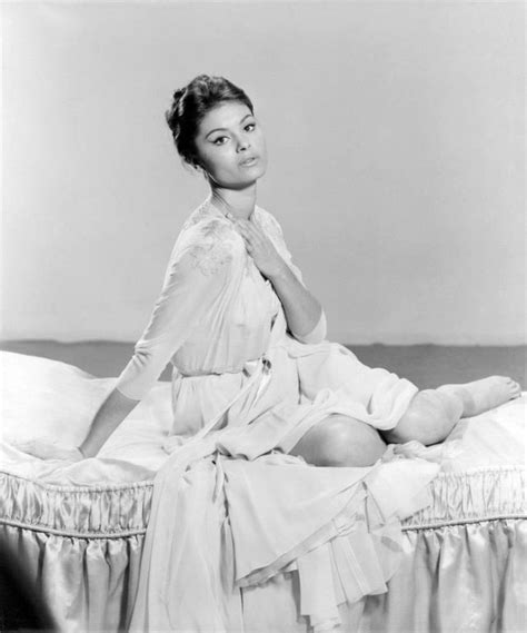 Israeli Classic Beauty 35 Fabulous Photos Of Daliah Lavi In The 1960s ~ Vintage Everyday