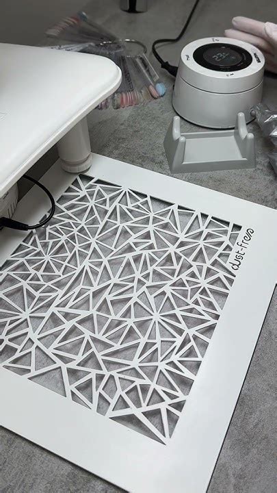 В этом видео можно посмотреть работу аппарата F4 и заодно узнать как создать прозрачный френч