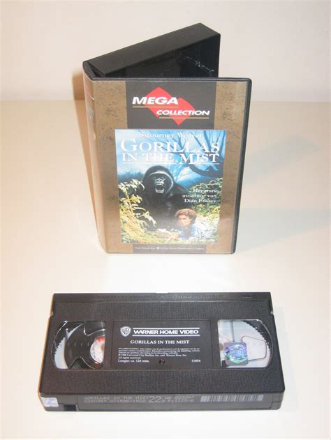 Vhs Gorillas In The Mist Sigourney Weaver