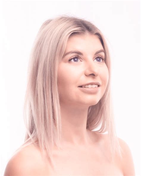 M R P Model Emily Eldred Uploaded 21st September 2022 1219 Pm