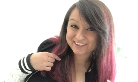 Night Media Signs Top ‘minecraft Youtuber Aphmau Exclusive Gesov