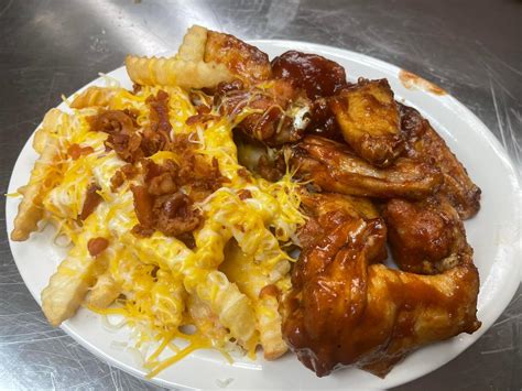 627 Event Space Bar And Grill Visit Emporia Kansas