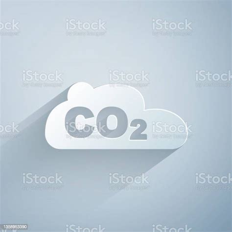 용지는 회색 배경에서 격리된 클라우드 아이콘의 Co2 배출량을 줄입니다 이산화탄소 공식 스모그 오염 개념 환경 개념 종이 아트 스타일 벡터 3차원 형태에 대한 스톡 벡터