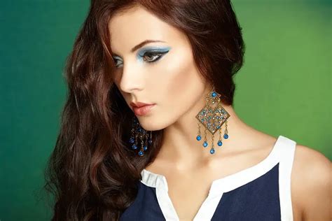 Makeup For Blue Dress 10 Ideas To Make You Look Stunning Sheideas