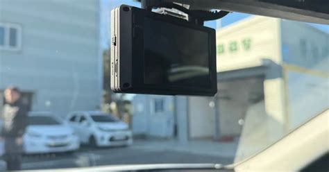 상담부터 작업 완료 될 때까지 쭉 친절하시고 꼼꼼하게 설명해주시고 시공 받은 거 제외 하고도 이것저것 꿀팁 많이 알려주셨습니다 숨고 숨은고수