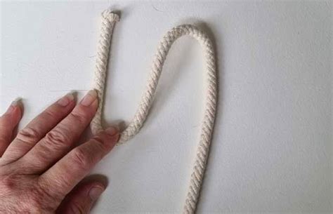 Make your own A beginner friendly macramé plant holder