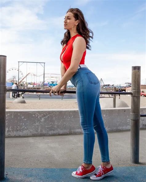 Bella Rolland Wiki Bio Net Worth Boyfriend Height Weight Age