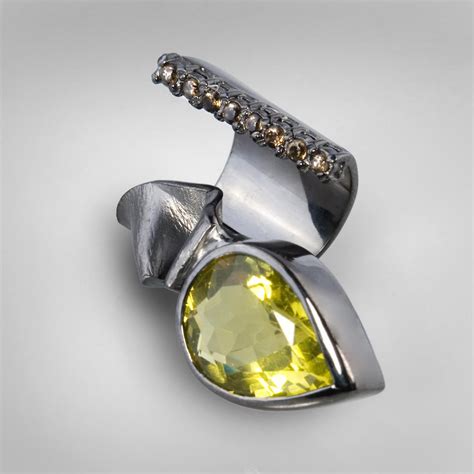 Toginis: Kiwilicious Jewelry #14 - German Kabirski