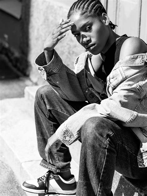 Sharon E — Fashion Model Agency