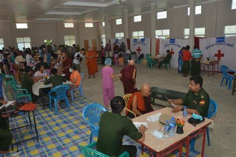 တပ်မတော်မြစ်တွင်းသွား ဆေးရုံရေယာဉ် ရွှေပုဇွန် နှင့် မြစ်ရေယာဉ် စကု လပ