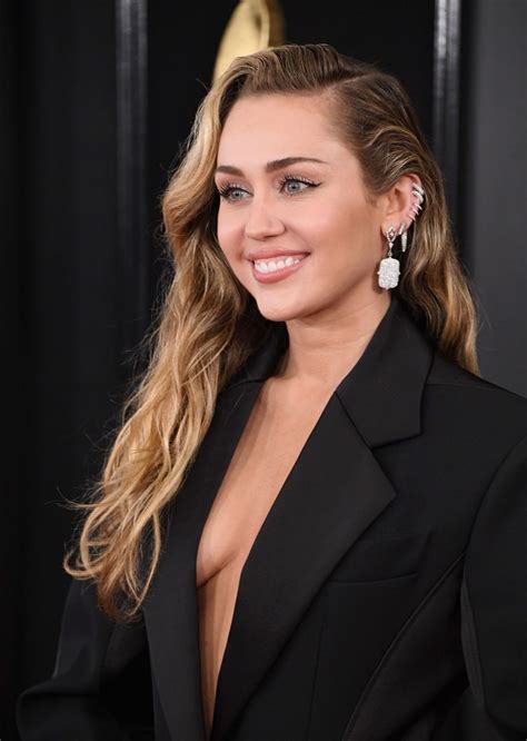 Miley Cyrus Braless The Fappening Leaked Photos