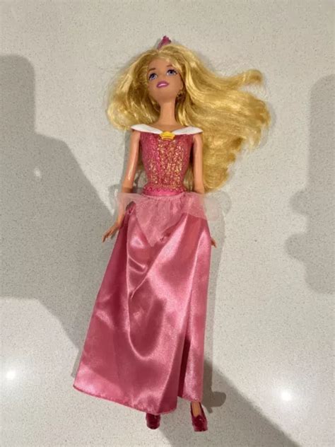Disney Sparkling Princess Aurora Barbie Doll Sleeping Beauty 2012 £3