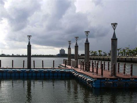 Customizable Floating Dock System For All Your Docking Needs