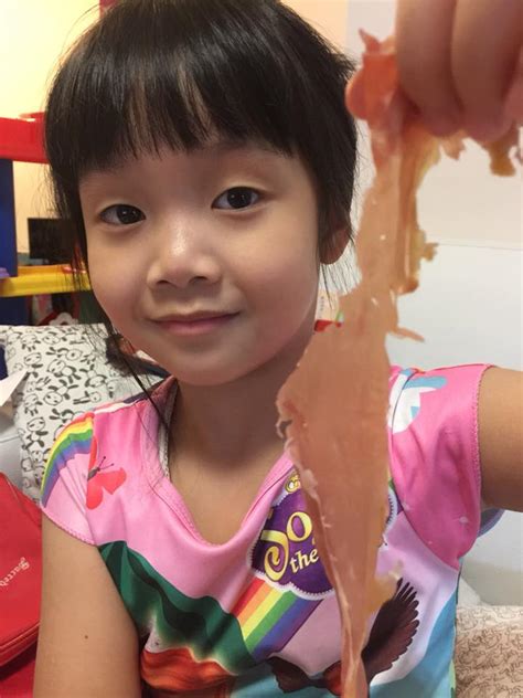 傻夫婦一家四口生活日誌 睇波三寶 買比老公食 呢個月齋睇波 零運動 😂😂😂 肥死佢 老婆的陷阱