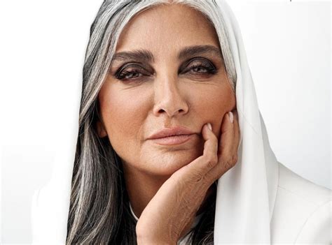 تیپ ساحلی بازیگر زن پوست شیر در ویتنام روزنامه هفت صبح