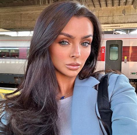 Kady Mcdermott Alezeakuyuma