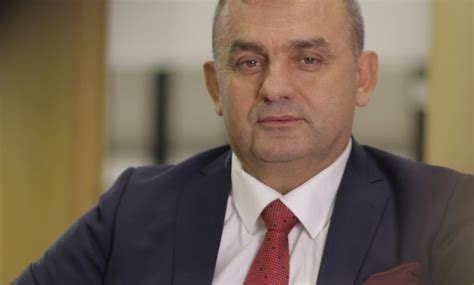 Ata Më Thanë Ik Dhe Unë Ika Kultplus