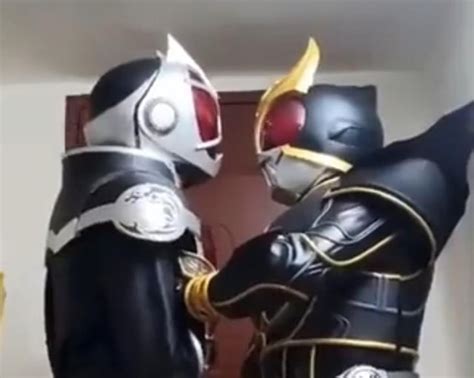 Kuuga And Wizard Having A Staring Contest Who Do You Think Will Win😳 R Kamenridermemes