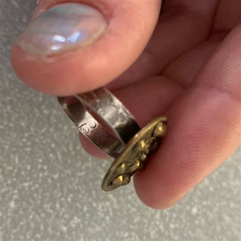 Compass Rose Design Queen Bee Ring Size 8 Gem