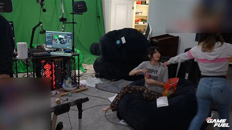 Emily Emiru Schunks Feet