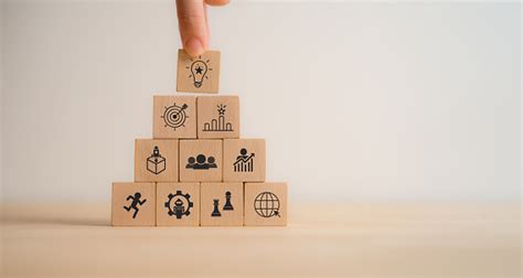 업스킬링 직원 개념 성과를 향상시키고 직무 만족도를 높이고 미래의 역할을 준비할 수 있는 고급 기술 Ai 기술 및 디지털 트랜스포메이션을 위한 기술 교육 프로그램 개발에