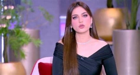 تحقيق عاجل مع المذيعة ياسمين عز في مصر