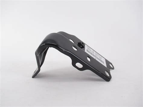 Genuine Oem Toyota Lexus 53835 33100 Right Front Fender Brace Bracket