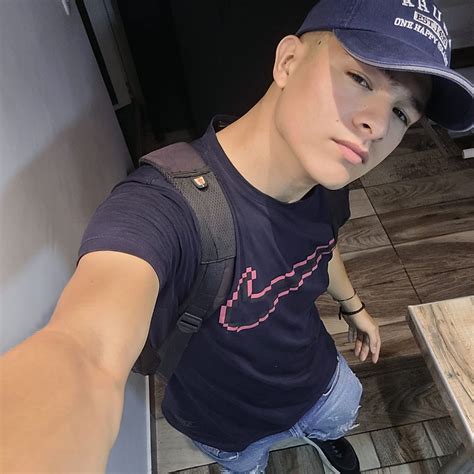 Plug Control Webcam Model Profile XHamsterLive