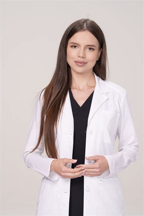 Д р Йоана Митева Дерматолог Естетична медицина София Супердок