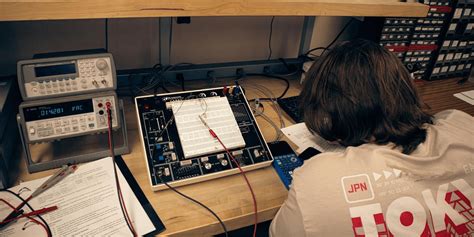 Watts Up In The Linear Circuits And Electronic Devices Lab