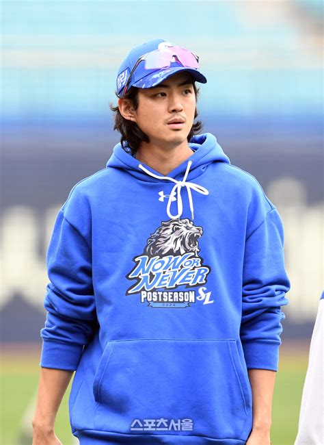 포토 훈련 나서는 삼성 구자욱