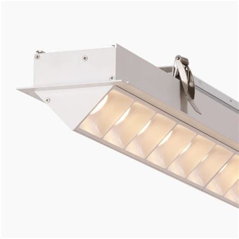 Linear Lighting Superlight