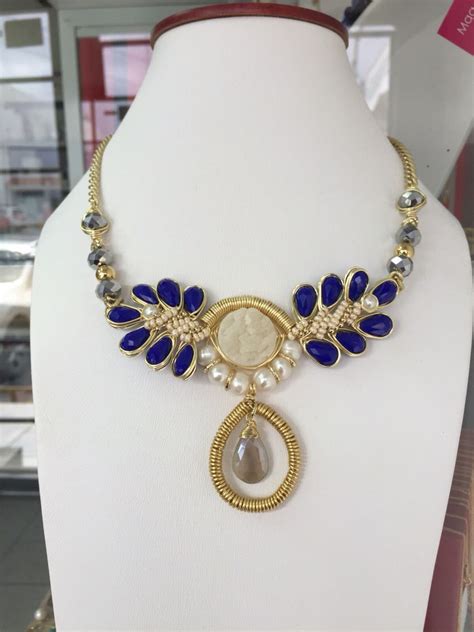 Collar Hecho A Mano Con Druzy Perlas Cristales Y Calcedonia Con Terminación Diamante