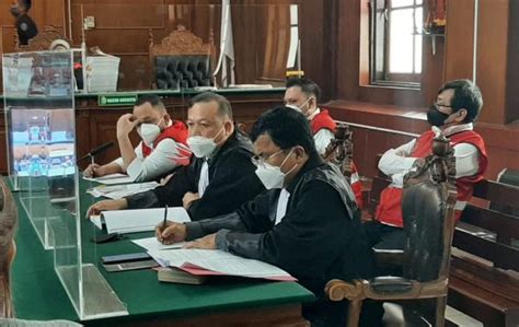 polisi diminta tangkap putra wibowo dpo kasus robot trading viral blast