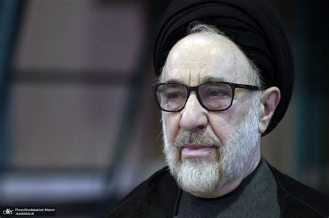 سید محمد خاتمی نه از انقلاب پشیمانیم و نه جمهوری اسلامی را رد می‌کنم